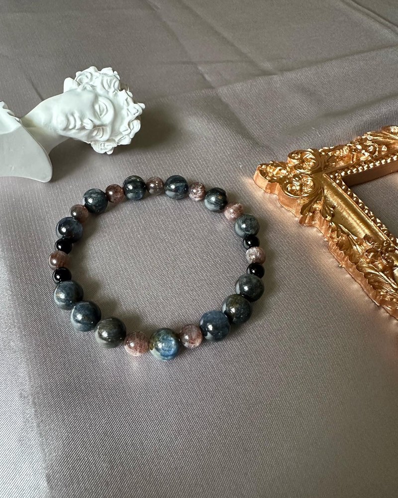 。水晶手串設計/水晶手鍊。藍晶石/星輝骨幹/黑曜石 - 設計館 m314時光屋｜水晶手串設計 手鍊/手環 - Pinkoi
