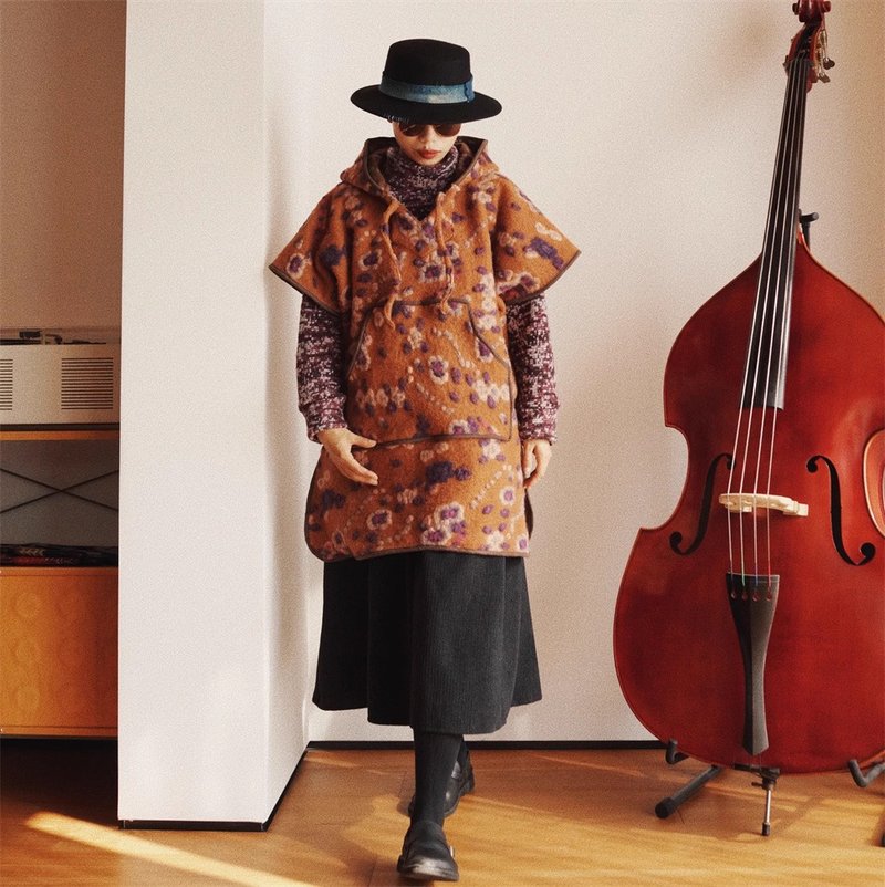 Light brown long short-sleeved pullover hooded top purple red three-dimensional texture floral ...