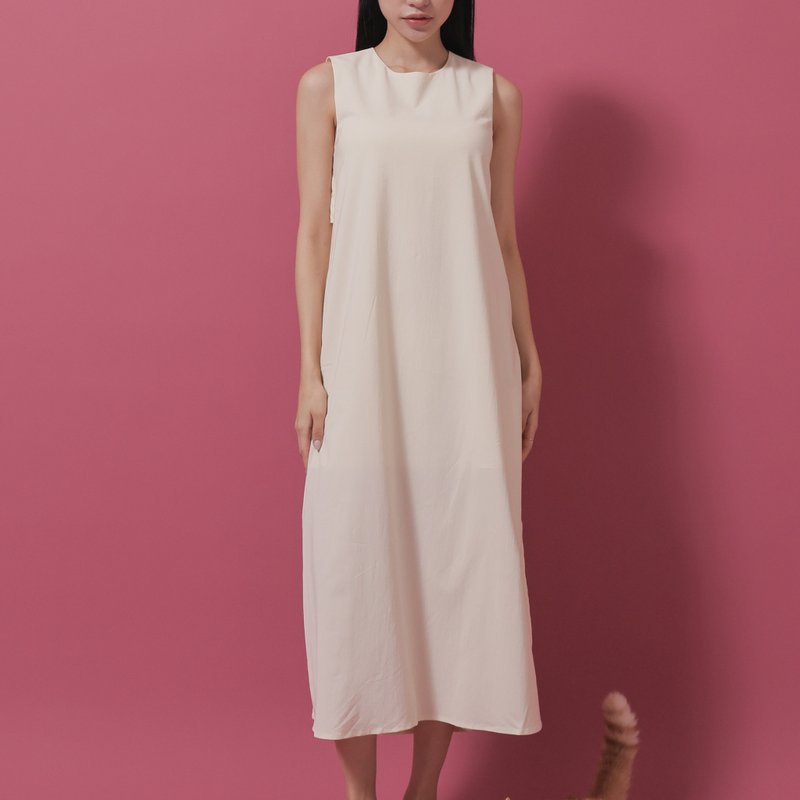 背後簍空-素面開衩連身衣-杏白色 NO216｜洋裝/連身裙人氣榜 - Pinkoi