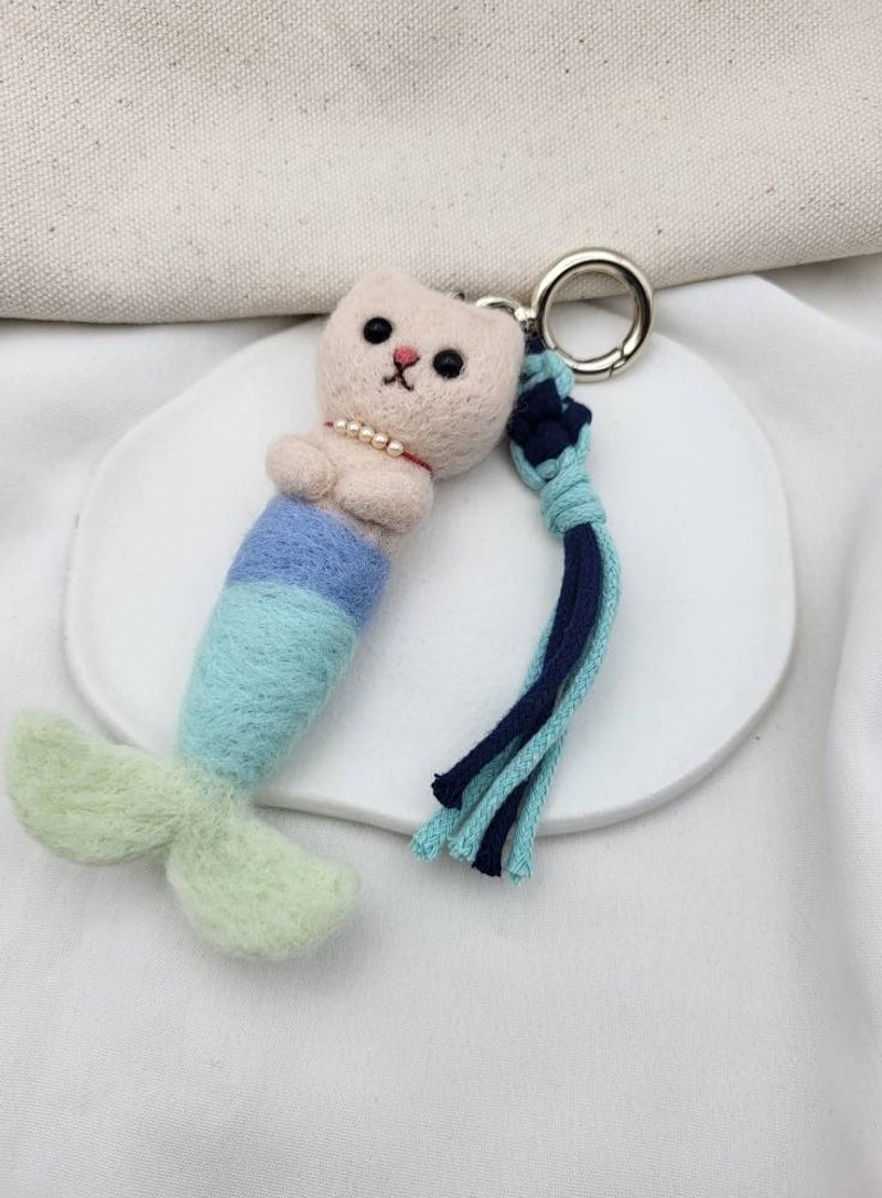 Pei Ning Handmade│Blue-green cat mermaid wool felt│Pendant.Keychain ...