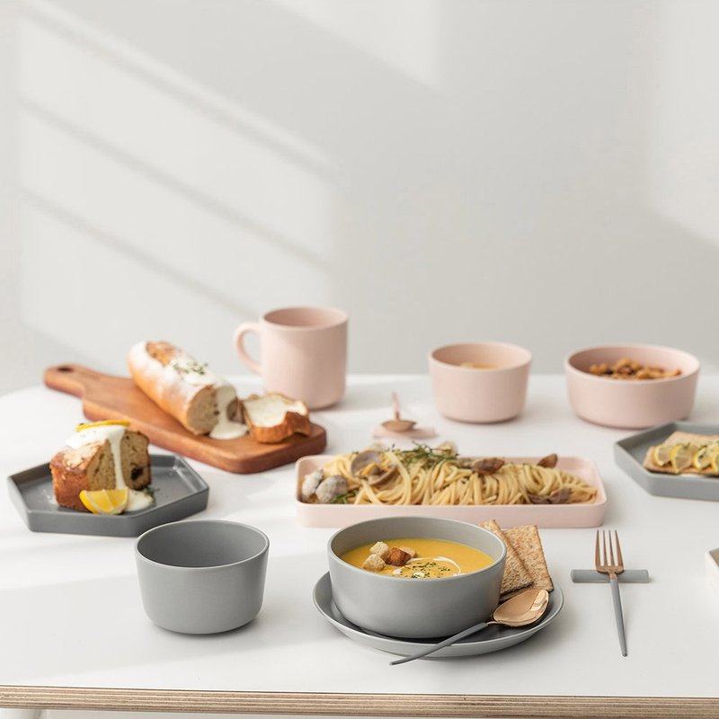 韓國 SSUEIM Mariebel系列莫蘭迪陶瓷碗盤餐具12件組 粉+灰 韓國 ssueim｜碗人氣榜 - Pinkoi