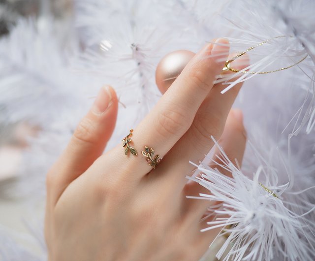 WREATH Mistletoe Wreath Ring Shop ONCE UPON A TIME General Rings Pinkoi