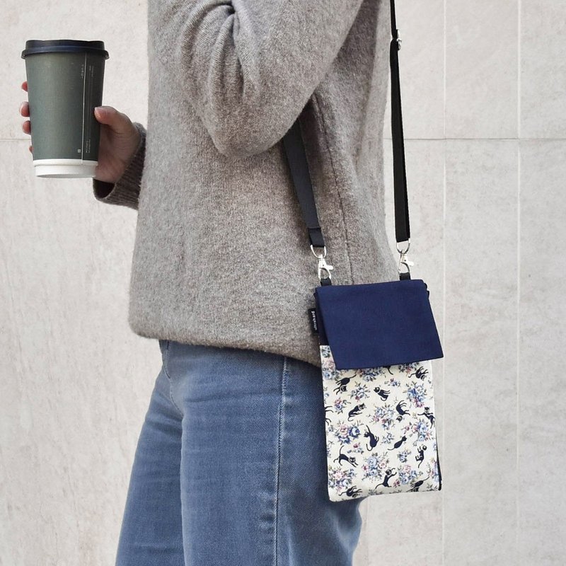 Ultrahard 經典帆布斜背手機包Plus - 花貓(米) - 設計館 Ultrahard 側背包/斜背包 - Pinkoi