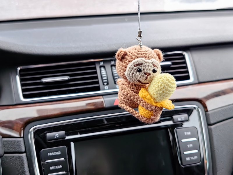Beige Monkey keychain, car ornament, monkey car accessories, 包包掛飾 Innagurumi｜鑰匙圈/鑰匙包人氣榜 - Pinkoi