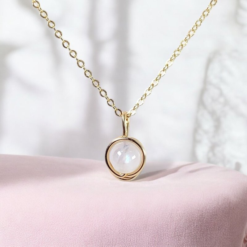 Soli【6月誕生石】月光石吊墜頸鏈 / 14KGF / 925純銀 / 天然石 A-MORE collection｜項鍊人氣榜 - Pinkoi