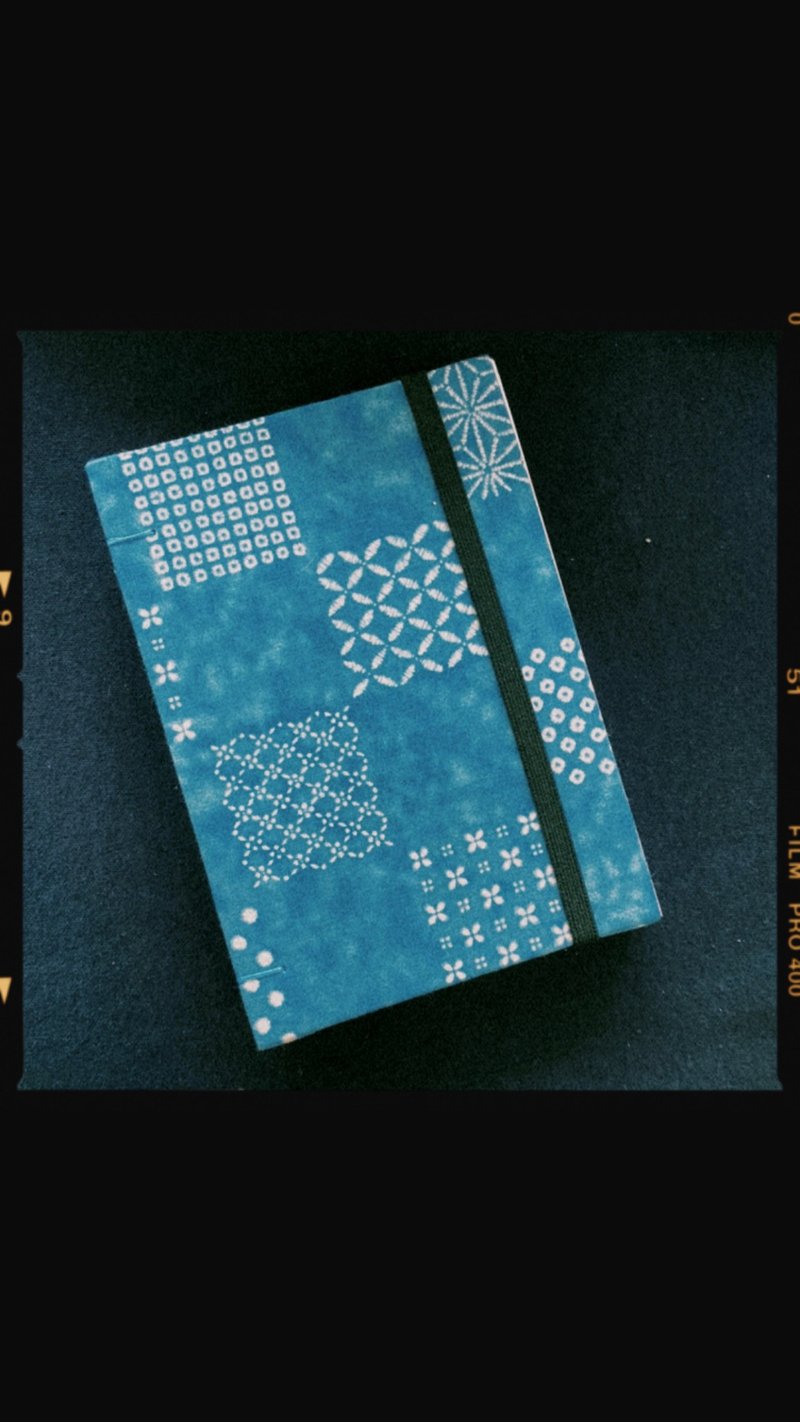 【聖誕禮物】藍の京都日常 - 2026 無時效 A6 手縫手帳本 加減乘除｜筆記本/手帳人氣榜 - Pinkoi