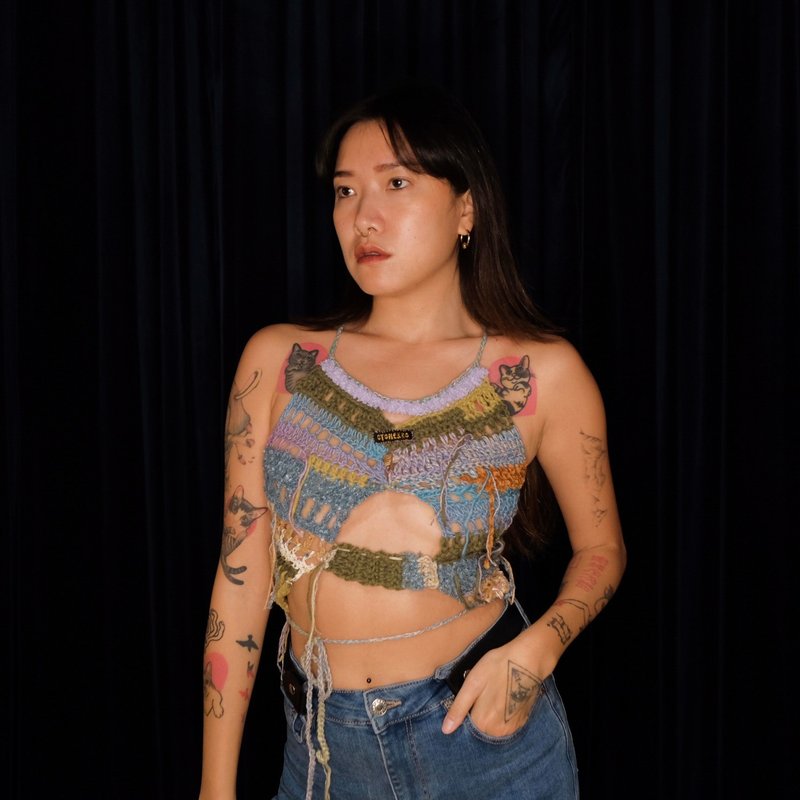 Senbo Spicy Knitting - Bobo Half Moon Style - Shop OTOMEKKO Women's Vests - Pinkoi