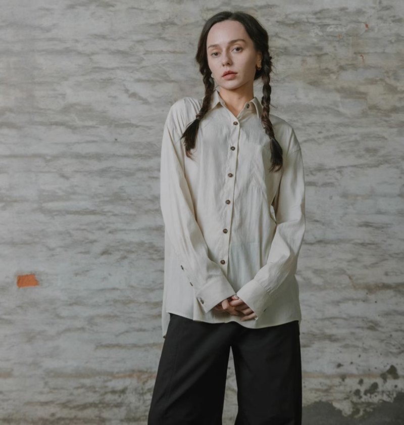 復古文青 後背鏤空露背寬鬆襯衫 - 設計館 BEWIDER 寬泛 女襯衫 - Pinkoi