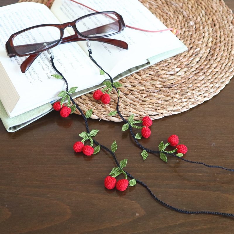 PREMIUMレースのメガネコード【ベリー】パプリカレッド AYTURK｜手機掛繩/背帶人氣榜 - Pinkoi