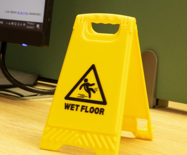 Carefully Slide Starker Türsteher Der Aufmerksam Zuhört Aufnahme In