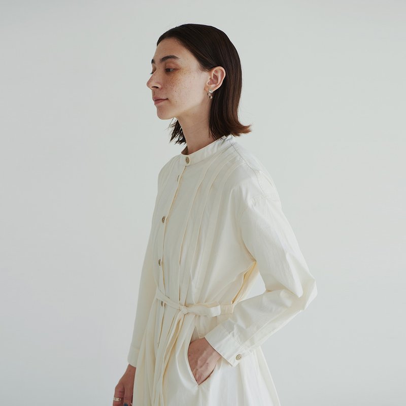 KOOW風琴褶開襟襯衫裙 平紋棉質日系輕薄風衣外套 KOOW｜洋裝/連身裙人氣榜 - Pinkoi