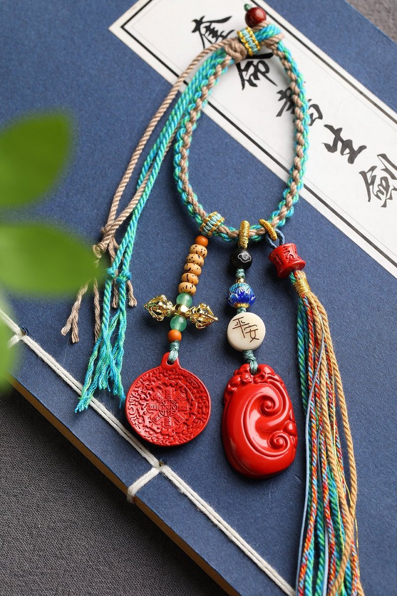 天然原礦硃砂手機掛 包掛 鑰匙掛 硃砂含量95%以上 關注領優惠卷 朵蘭＆Dolan｜鑰匙圈/鑰匙包人氣榜 - Pinkoi