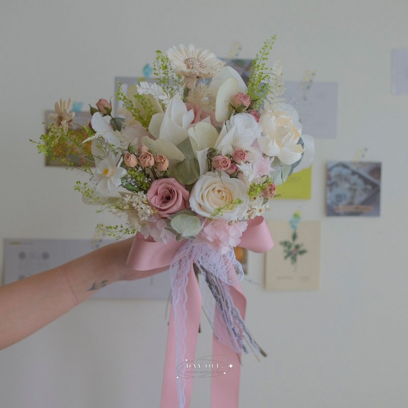 DAY OFF 分束捧花 永生花花捧花 結婚捧花 乾燥捧花 婚禮 結婚 DAY OFF FLOWER 愉快假期｜乾燥花/永生花人氣榜 - Pinkoi