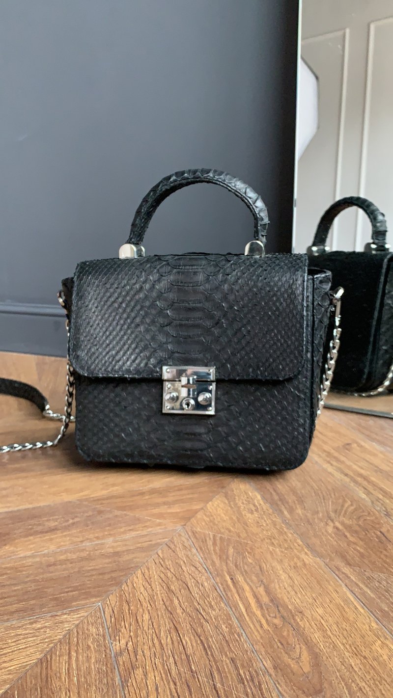 python bag leather black color handmade - 設計館 MissPython 手提包/手提袋 - Pinkoi