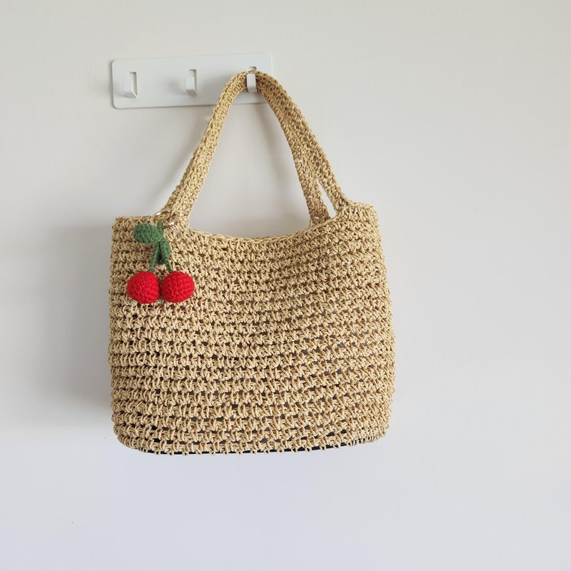 MINDY手作 -氣質又可愛拉菲和紙手提包 附櫻桃掛件 Mindy's Craft 米弟手作｜手提包/手提袋人氣榜 - Pinkoi