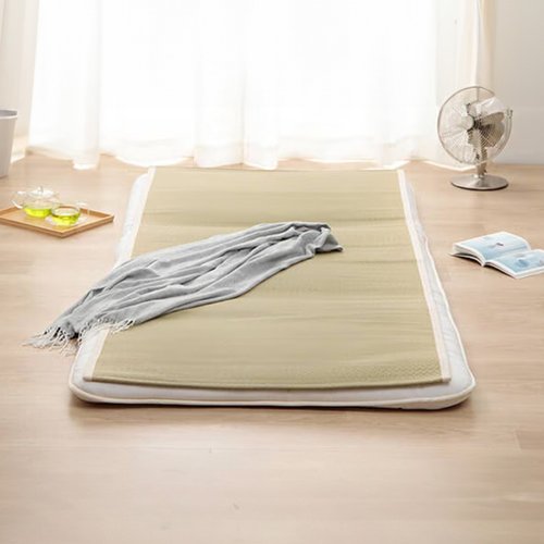 【質感生活】涼爽藺草蓆AskDoctors 縝密編織再升級 厚實耐用 IKEHIKO專賣店｜日本池彥頂級藺草製品｜讓生活與自然更靠近｜寢具/床包人氣榜 - Pinkoi