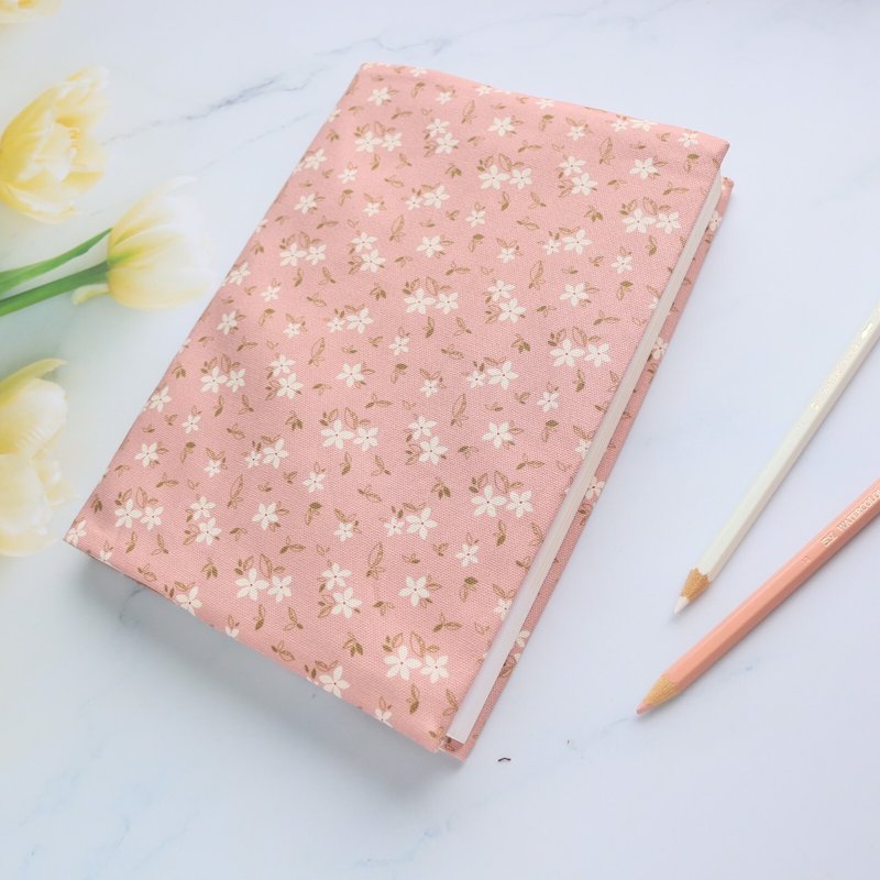 【漫天花雨-粉】書衣 布書衣 可調式書衣 手工書衣 A5 A6 B6 20 秋葉手作｜書衣/書套人氣榜 - Pinkoi