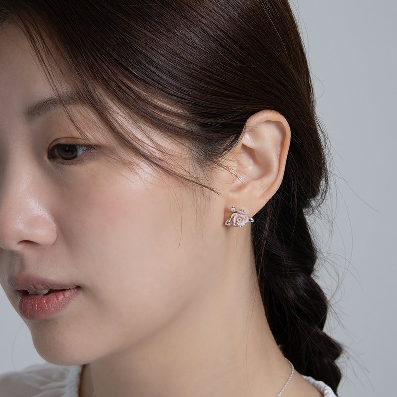 haime samanda rose earring (coral) - 設計館 haime 耳環/耳夾/耳骨夾 - Pinkoi