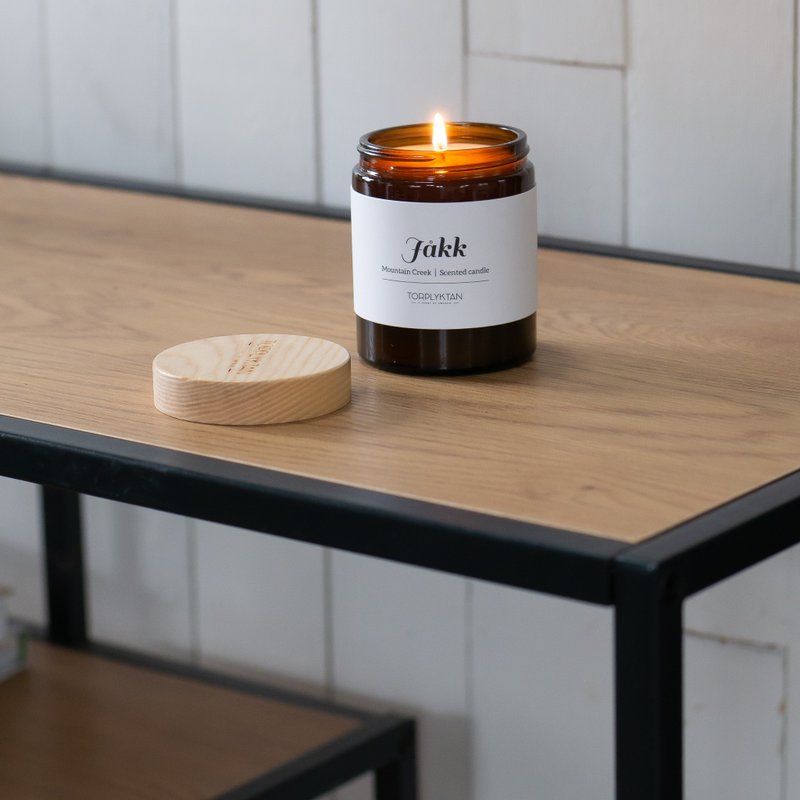 【瑞典 Torplyktan】極地風光蠟燭150g-山溪 瑞典 Torplyktan｜香氛蠟燭/燭台人氣榜 - Pinkoi