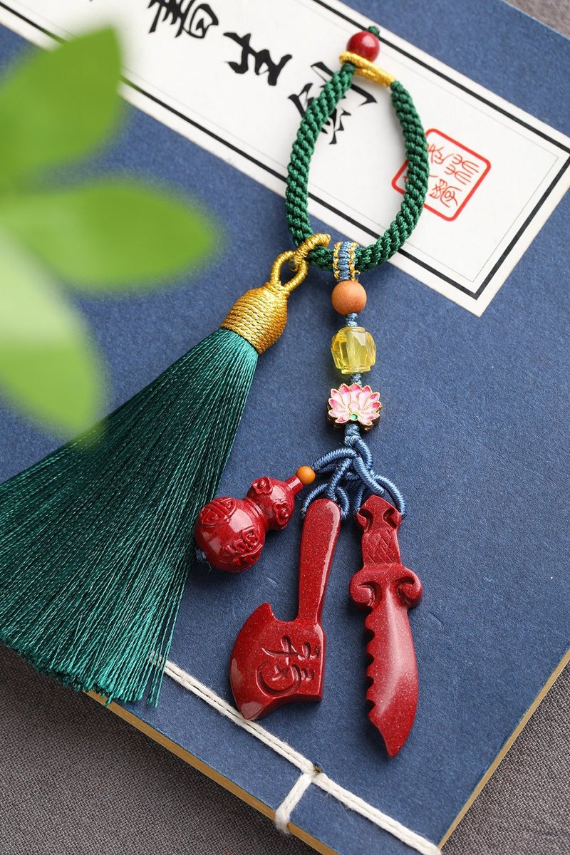 天然原礦硃砂手機掛 包掛 鑰匙掛 硃砂含量95%以上 關注領優惠卷 朵蘭＆Dolan｜鑰匙圈/鑰匙包人氣榜 - Pinkoi