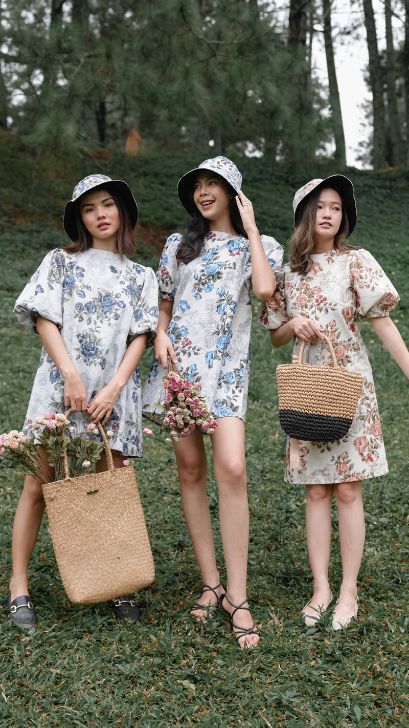 The Milkmaid Mini Flare Dress w/ Puff Sleeve Tales and Wonders｜洋裝/連身裙人氣榜 - Pinkoi