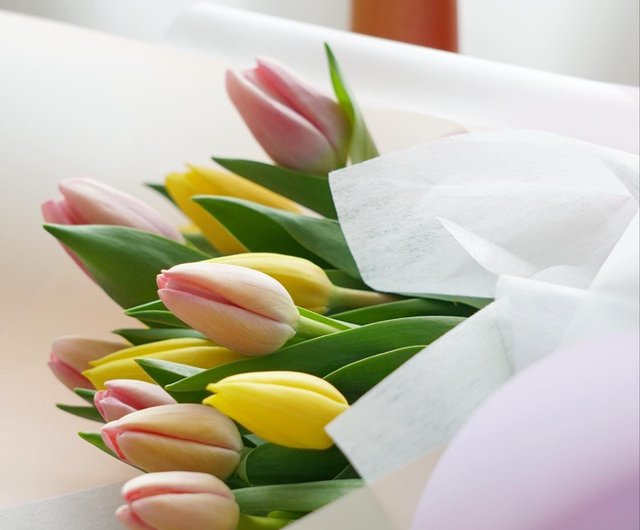 Two Color Tulip Tulip Bouquet Birthday Bouquet Valentine's Two Color Tulip Tulip Bouquet Birthday Bouquet Valentine's
