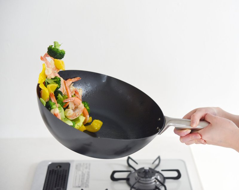 Arnest Japan Tsubame Sanjo eN Suffocating Chinese Wok 30cm - Shop arnest Pots & Pans - Pinkoi
