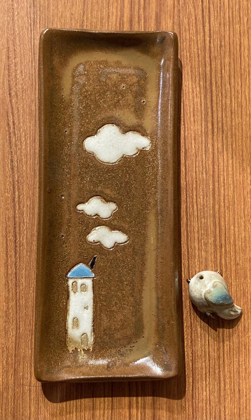 N131白房子手繪雲朵屋陶瓷盤(販售不包含山山鳥和迷你房子擺飾) 白房子｜擺飾/家飾品人氣榜 - Pinkoi