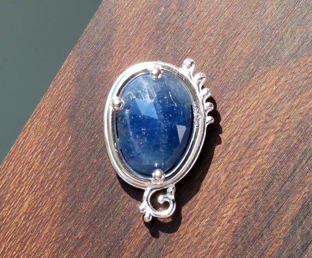 サファイア ブローチ / Blue Sapphire Brooch - ショップ NATSU サファイア ブローチ / Blue Sapphire Brooch - ショップ NATSU