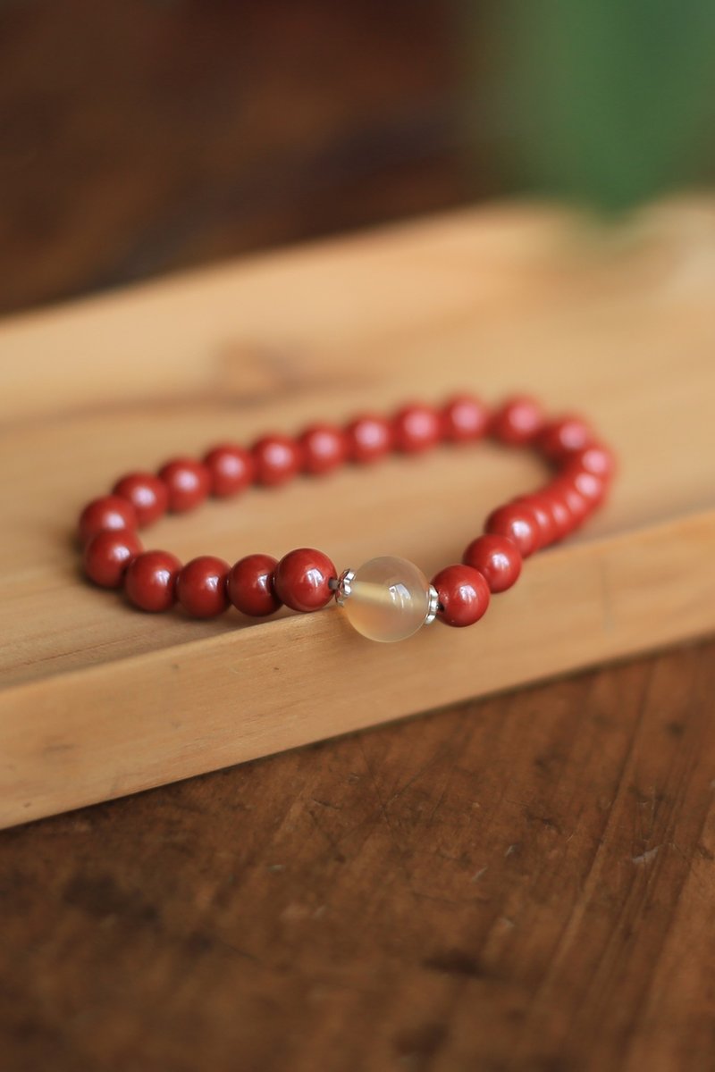 春秋手作 | 原礦6mm高含量帝王硃砂 闢邪 化太歲 | 瑪瑙珠 銀隔片 春秋原創手工飾品館｜手鍊/手環人氣榜 - Pinkoi