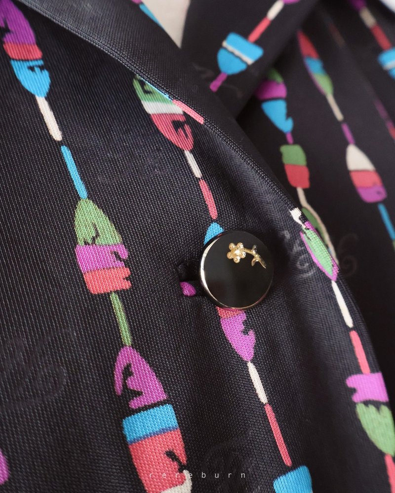 春夏日本昭和復古印花長袖黑色古著襯衫 REreburn｜女襯衫人氣榜 - Pinkoi