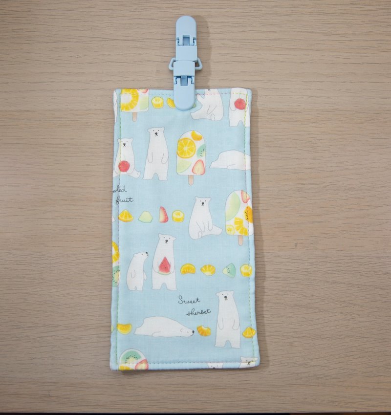 夏日藍北極熊 手作手帕/幼兒園手帕夾/兒童手帕/口水巾 Pu.sozo布手作｜圍兜/口水巾人氣榜 - Pinkoi