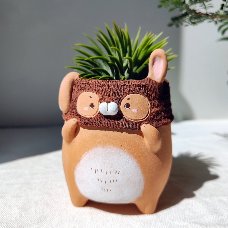 Cute bunny bandit planter. Handmade terracotta 花 Noonster clay village ...