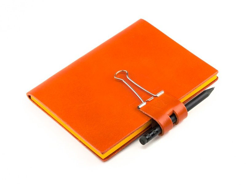 【亮橘-便條皮卡夾】尺寸A6 |附皮革長尾夾+紙卡|德國 x17 卡涅精選文具｜文件夾/資料夾人氣榜 - Pinkoi