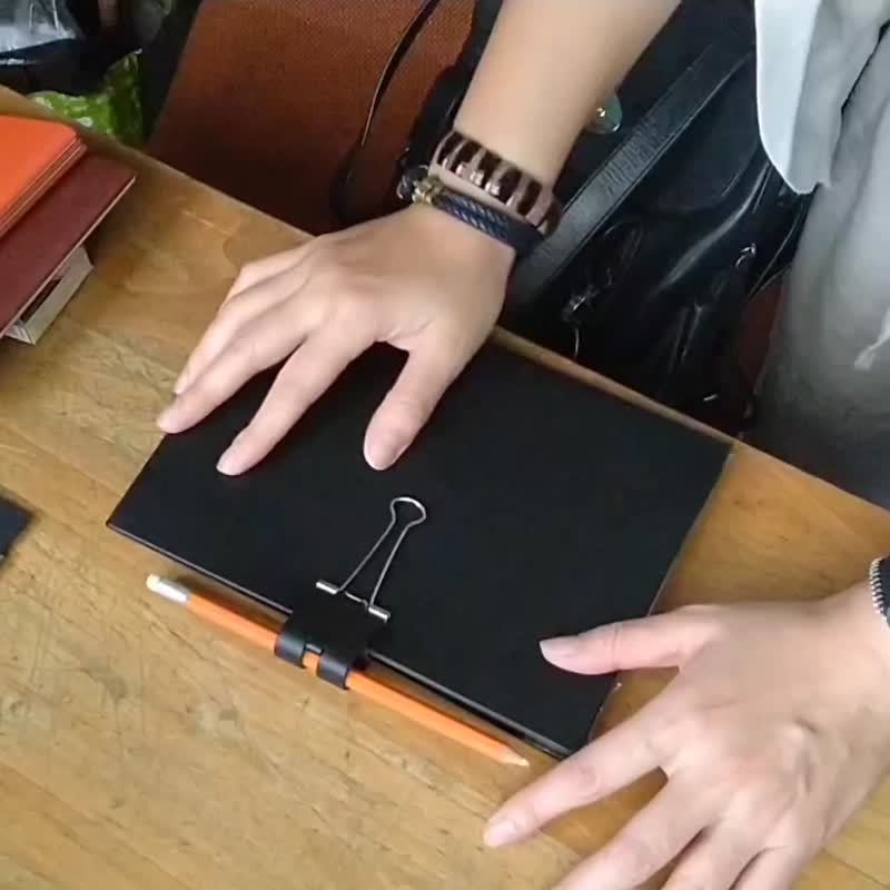 【便條皮卡夾】尺寸A6 | 夢卡 |德國x17 | 附皮革長尾夾+紙卡 卡涅精選文具｜便條紙/便利貼人氣榜 - Pinkoi